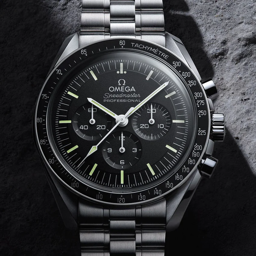 Omega обновила линейку Speedmaster Moonwatch. PandaTells.com